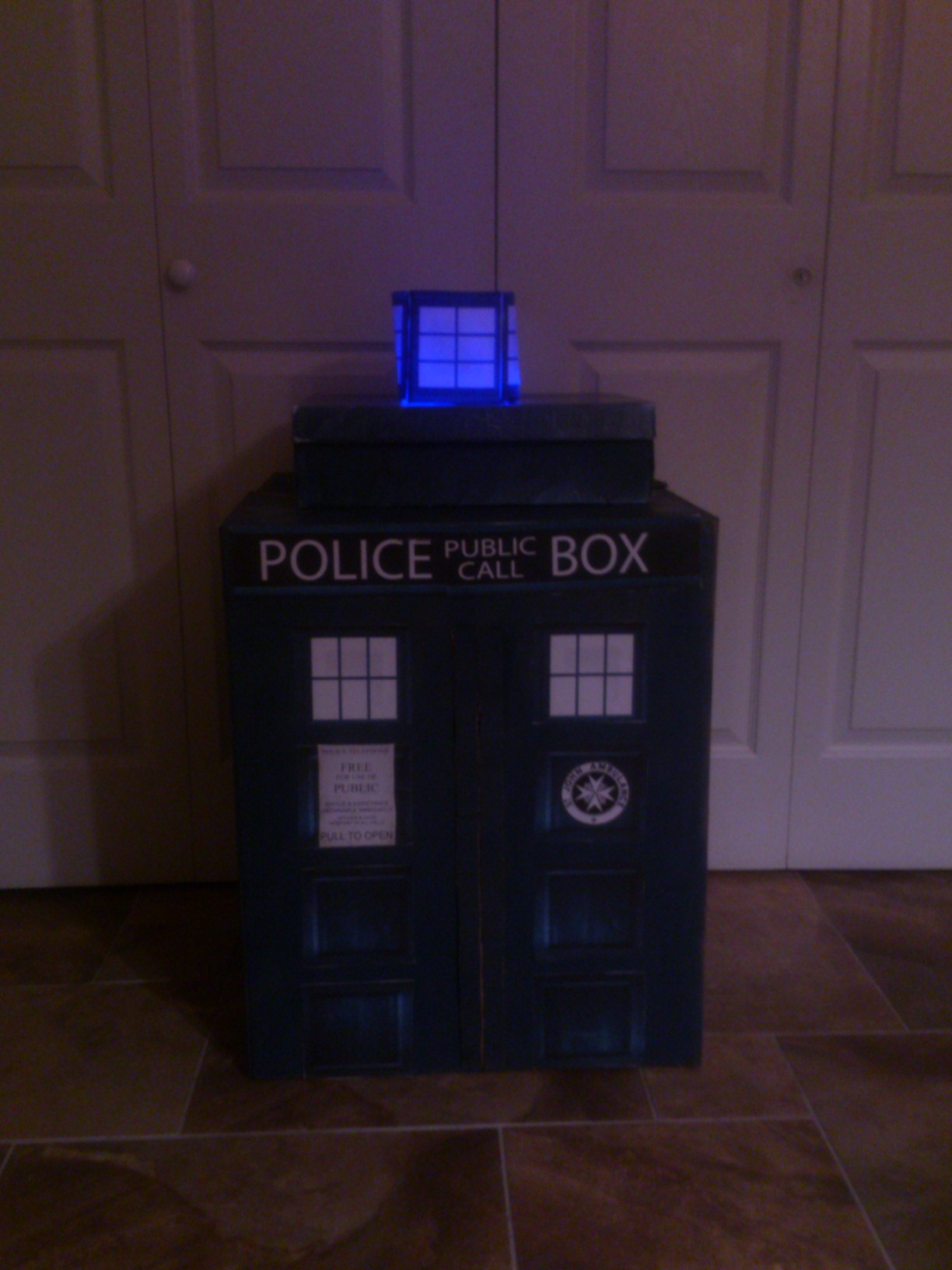 Halloween 2013: Time Travel with a Dr. Who Tardis Costume | Bits and Bytes